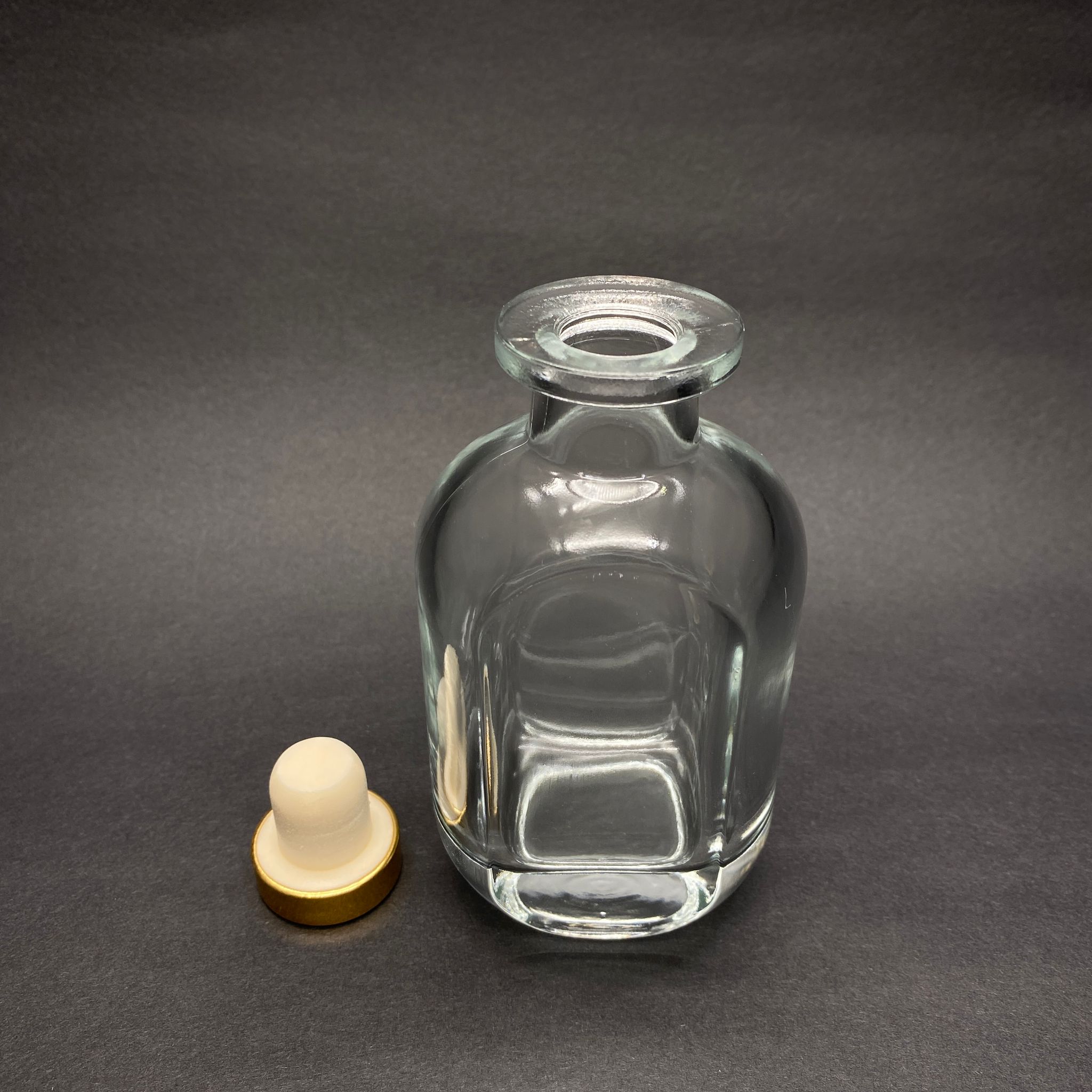 150-cc-cam-bambu-oda-kokusu-sisesi-150-ml-diffuser-cam-sise--gold-mantar-tipa-ud-10003