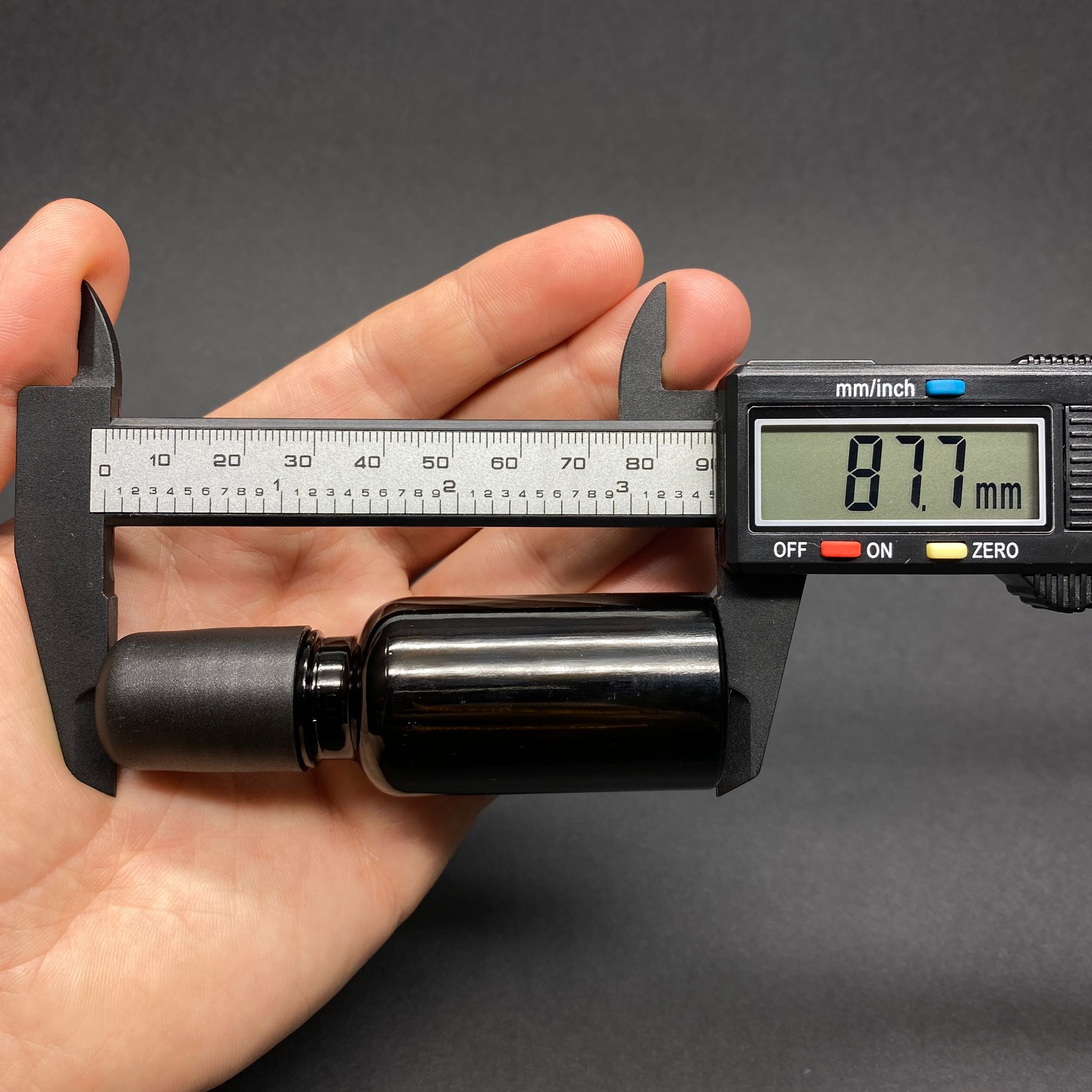 20-cc-koyu-amber-cam-roll-on-sisesi-siyah-kapakli--20-ml-cam-bilyeli-sise-cam-roll-on-sise-cam ...