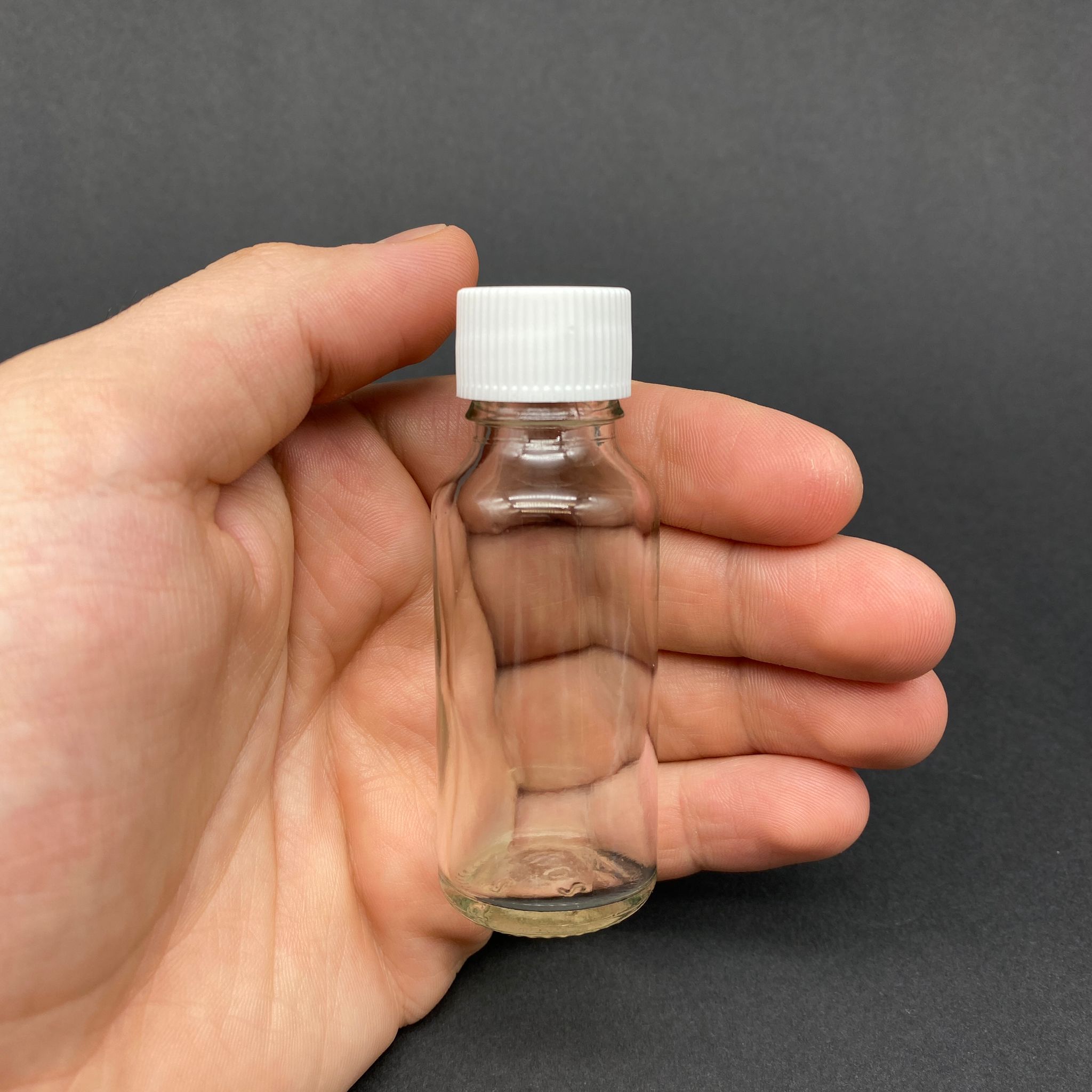 20-cc-cam-sise-beyaz-kapakli-20-ml-standart-cam-sise-ud-4207