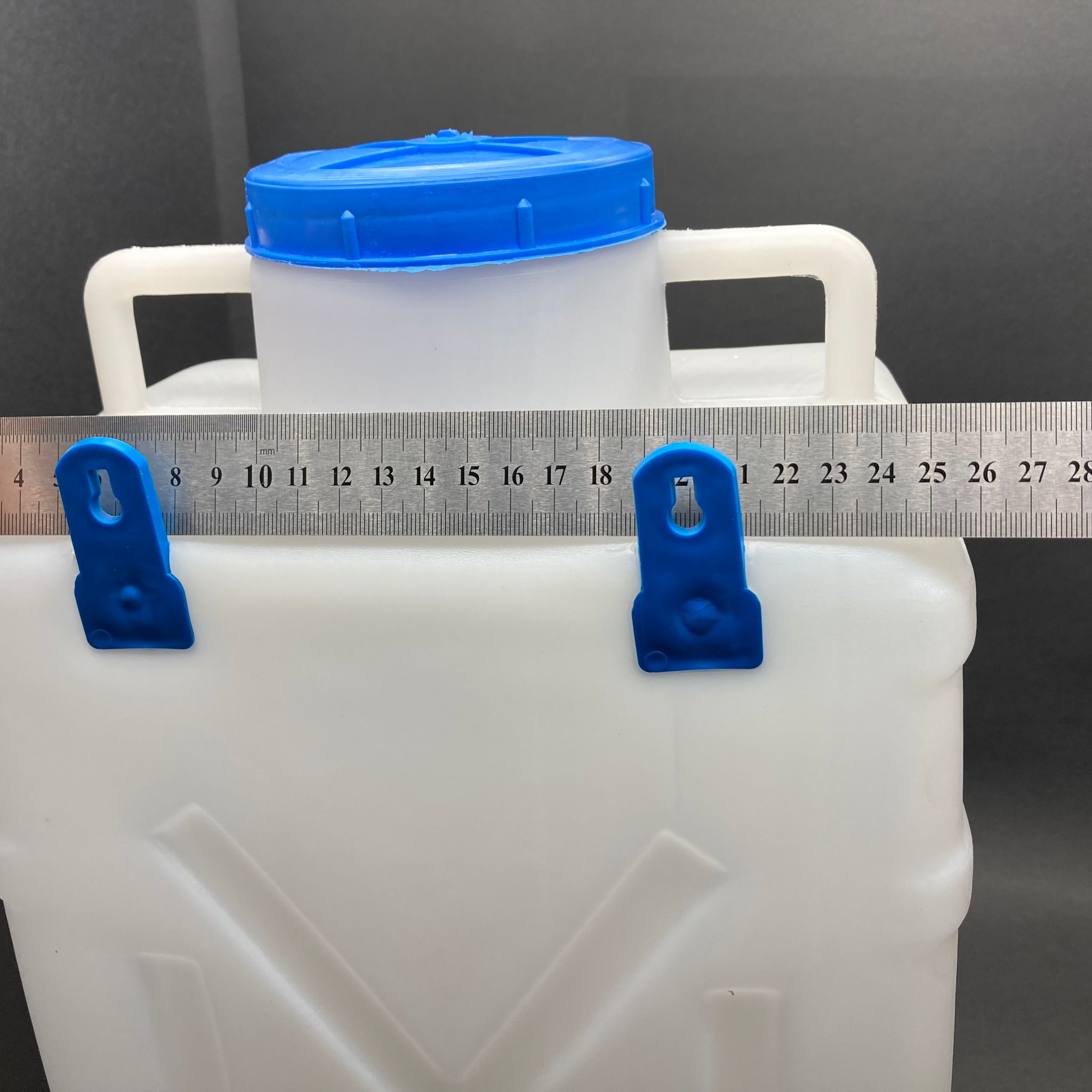 20-litre-askili-plastik-musluklu-bidon-beyaz-cesmeli-bidon-ud-4966
