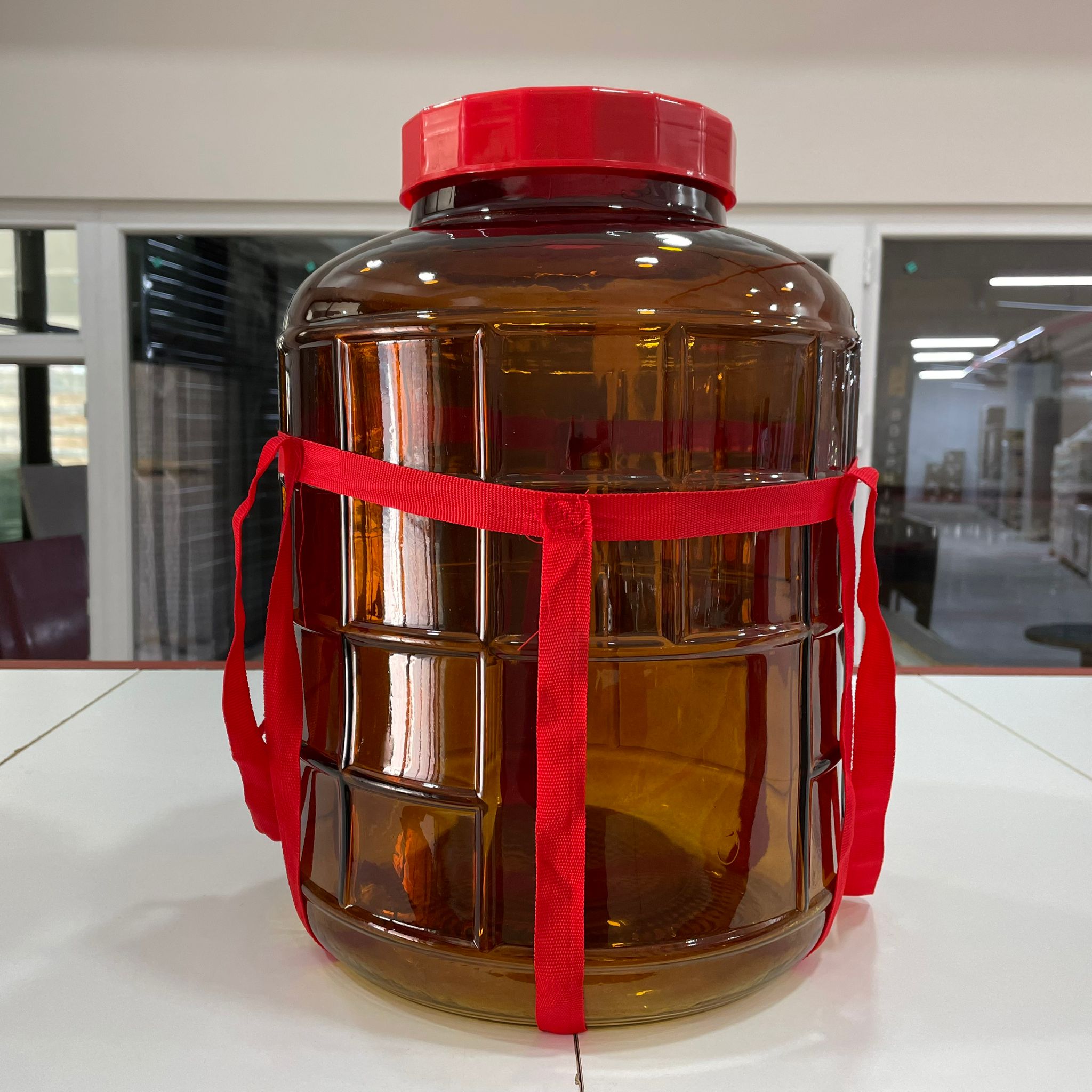 20-litre-amber-cam-kavanoz-kapakli-20000-cc-cam-kavanoz-buyuk-boy-cam ...