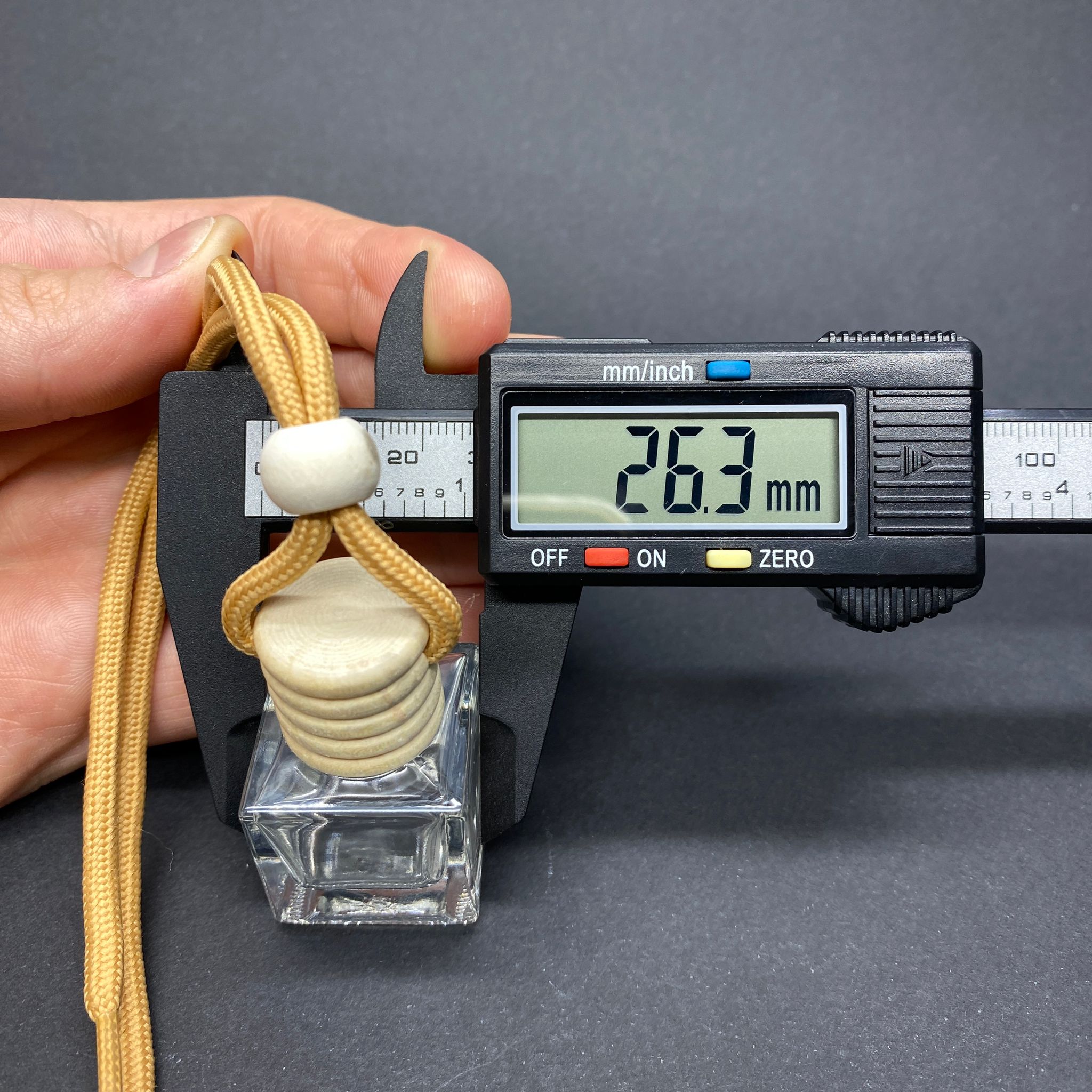 8-cc-cam-oto-kokusu-sisesi-ahsap-kapakli-tipali-takim-8-ml-bos-oto ...